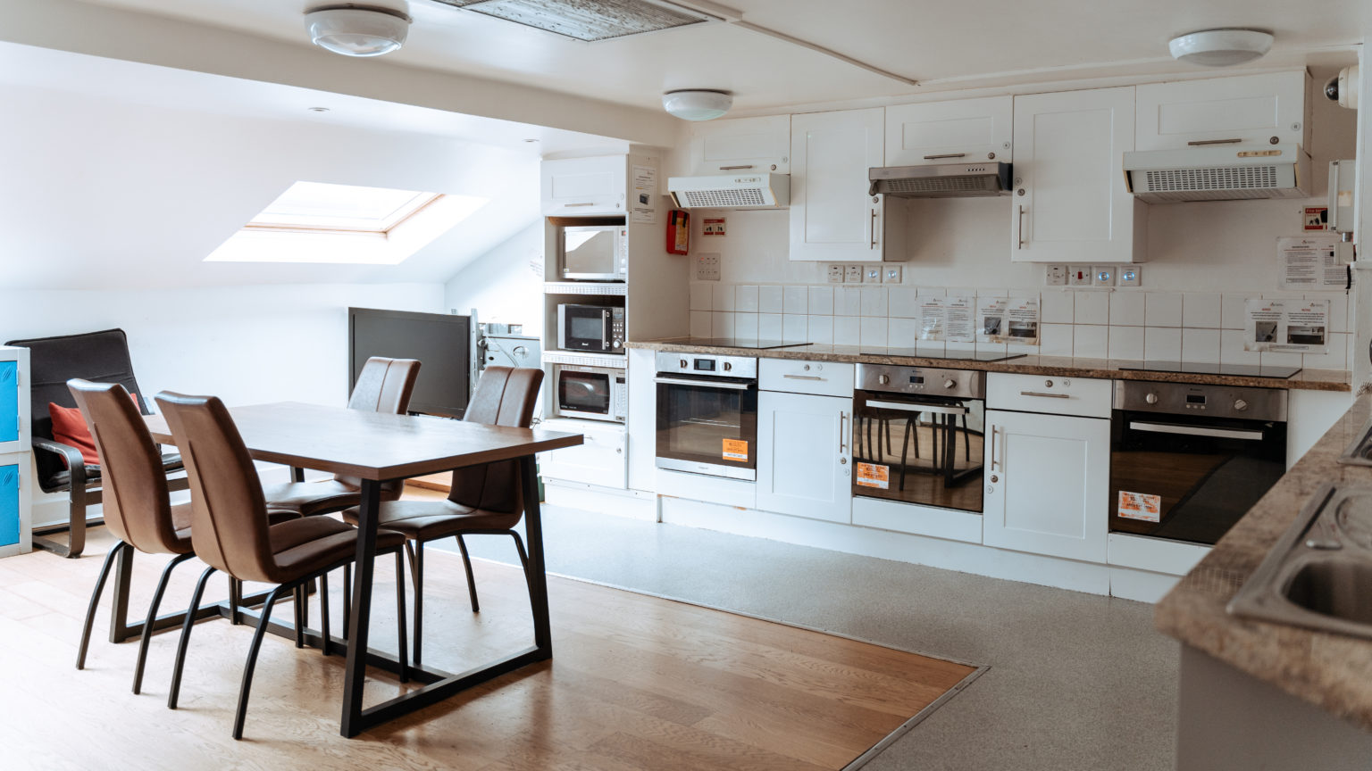 8 Cleaning Tips for every student - International Students House